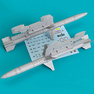 1/32 AGM-88 HARM 対レーダーミサイルw/LAU-118 ランチャー ＆ Su-27用パイロン(2個入)-amiami.jp ...